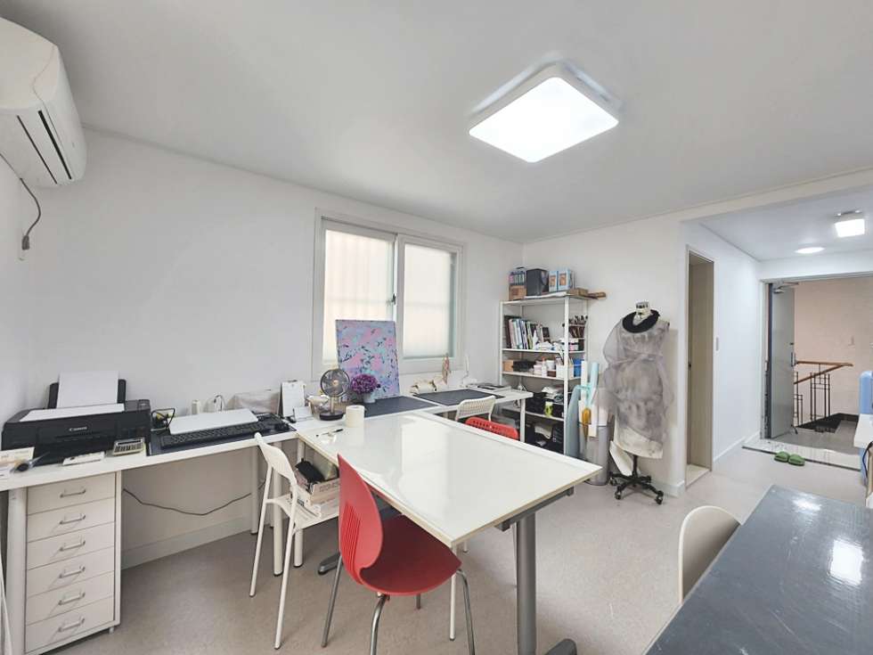 압구정역 도보 5분 깔끔한 화이트톤 소형 사무실